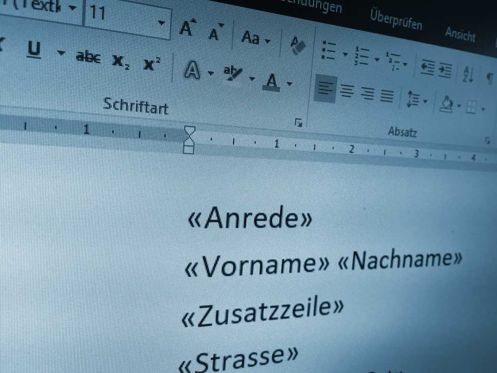 Die richtige Anrede Herrn statt Herr für Serienbriefe in Word nutzen ...
